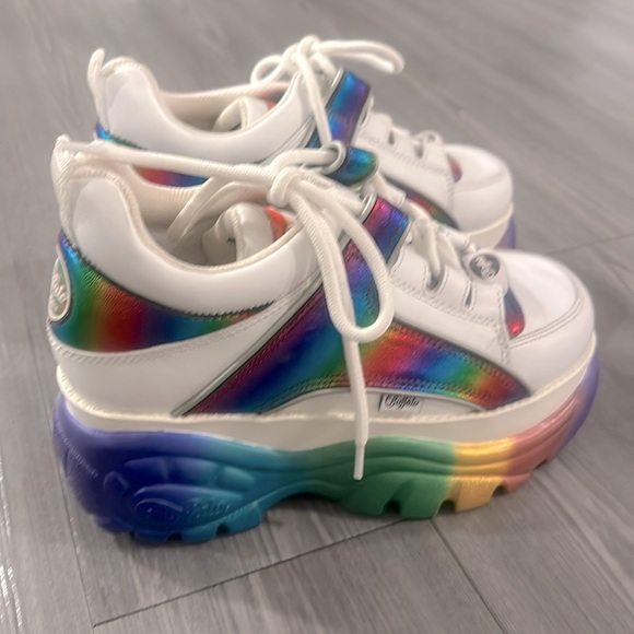 Buffalo David Bitton | Shoes | New Out Of Box Buffalo London Platform ...